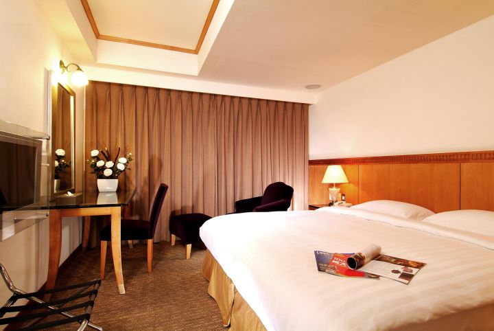 Business Double Room – HubHotel